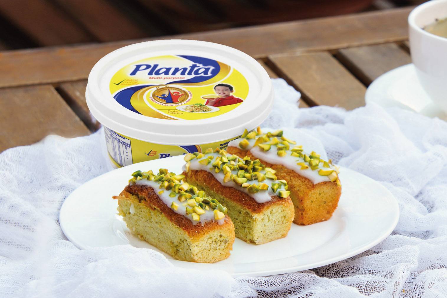 Pistachio Financiers | BlueBand